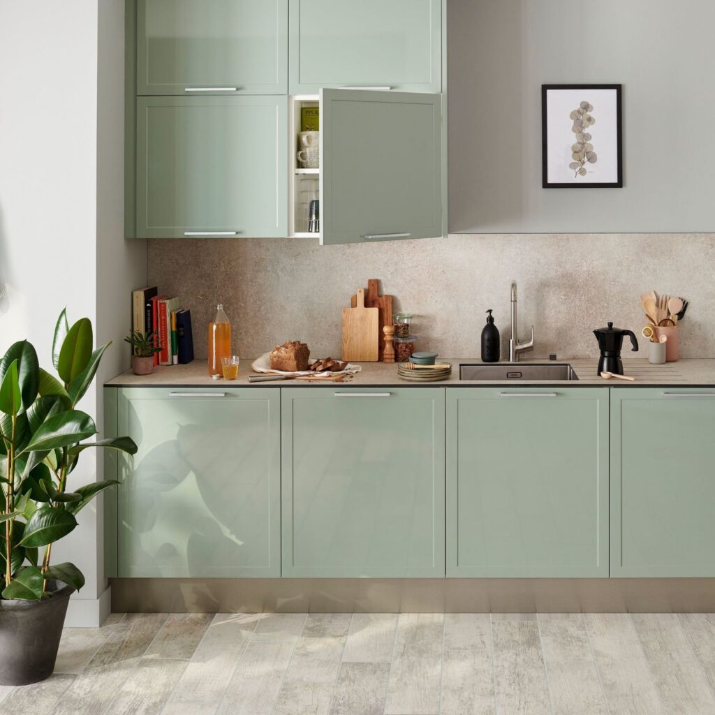 Polly Lac Kitchen – Wood Corner